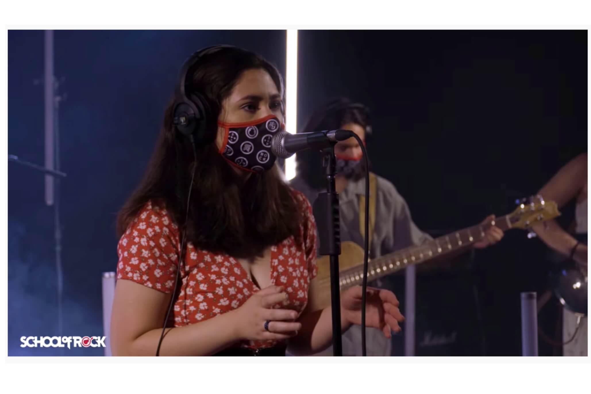 School of Rock Aurora's Kailey M. Performs her ORIGINAL song "Sink or ...